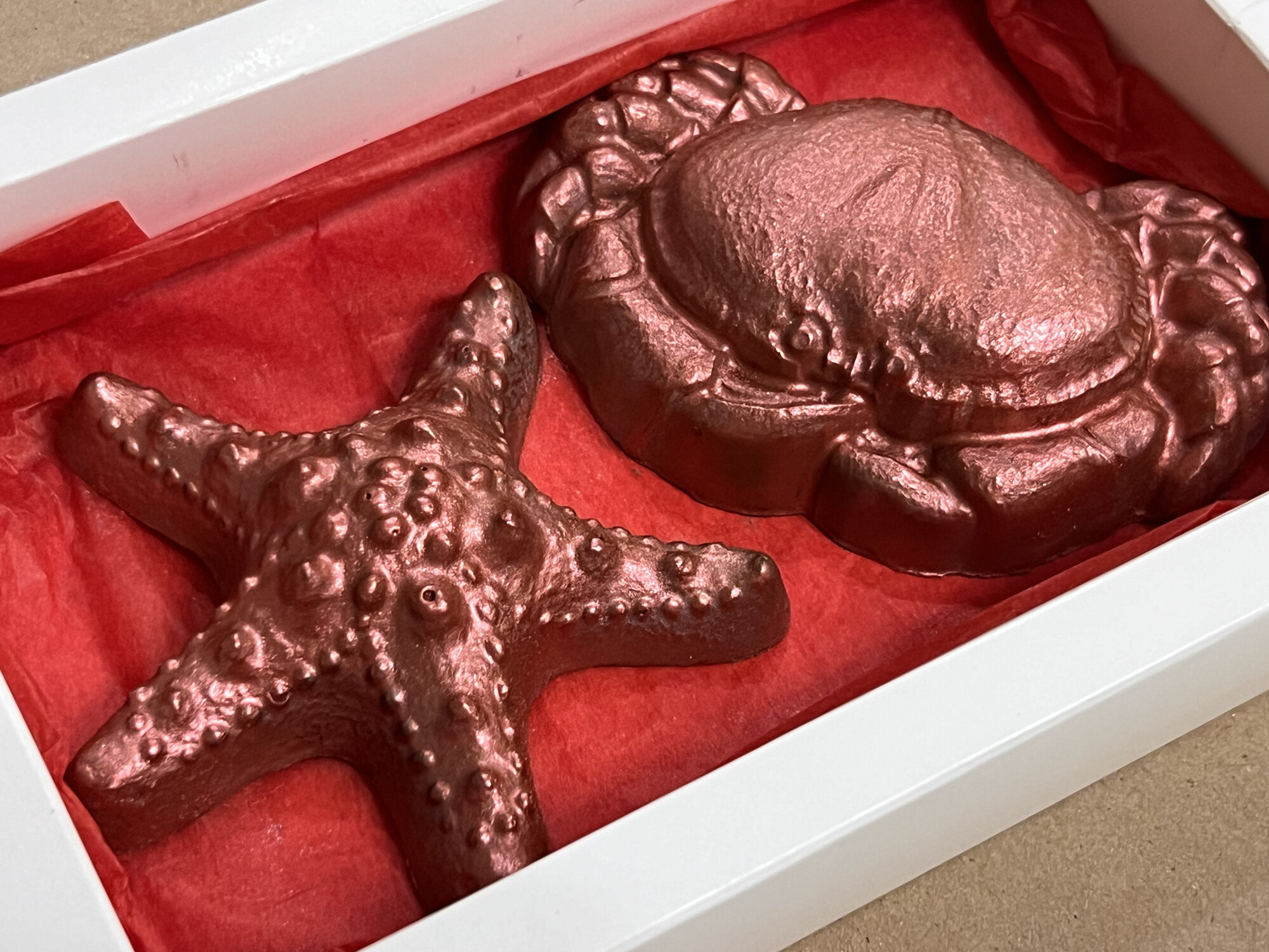 Шоколадный набор "Краб и морская звезда", темный шоколад, ручная работа