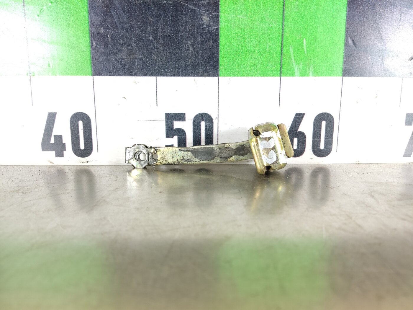 Ограничитель двери задний CHERY Amulet 2006-2012 A116109110