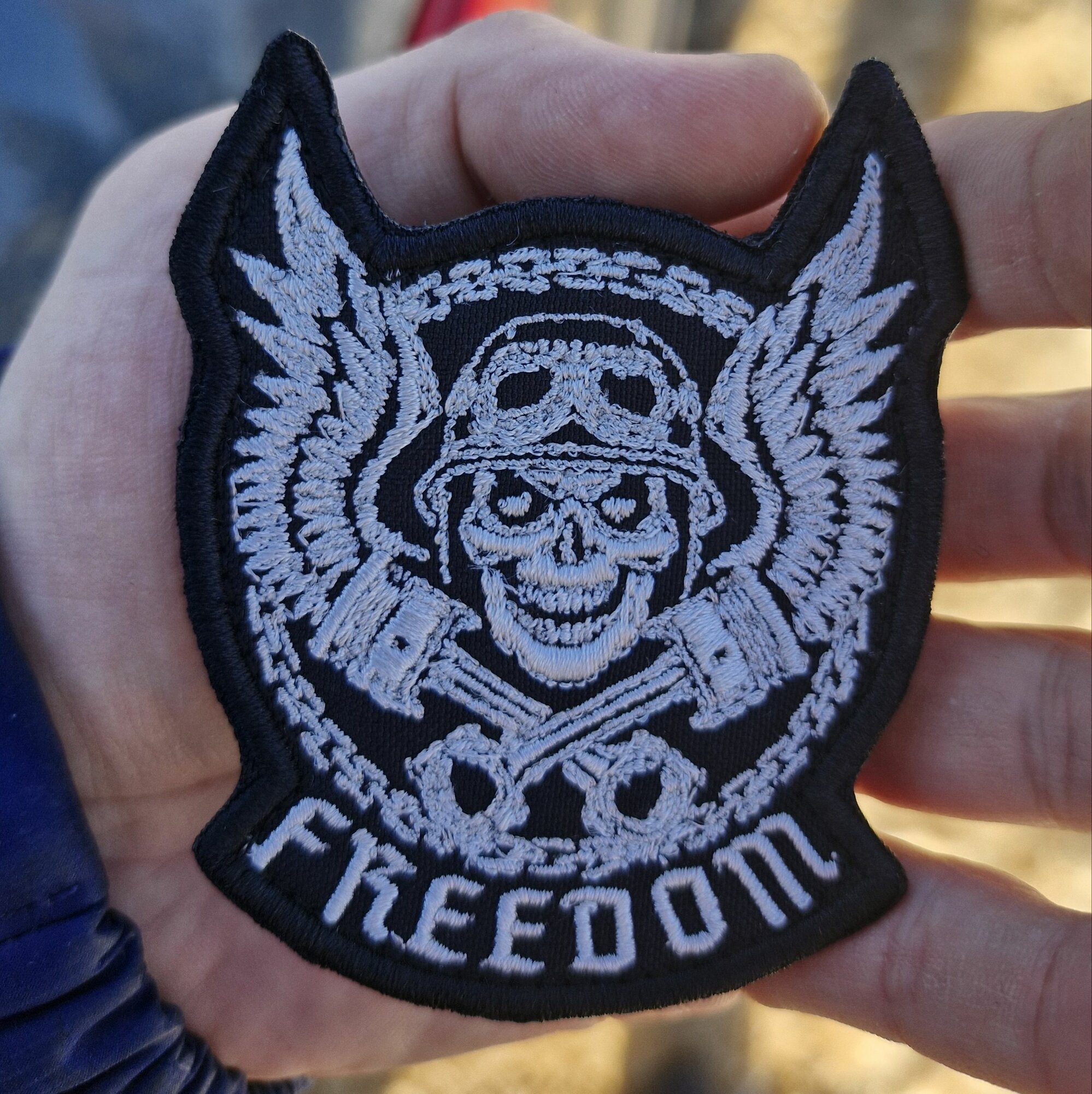 Шеврон на липучке Байкер "Байкерский Свобода Freedom" / патч текстильный / нашивка на одежду