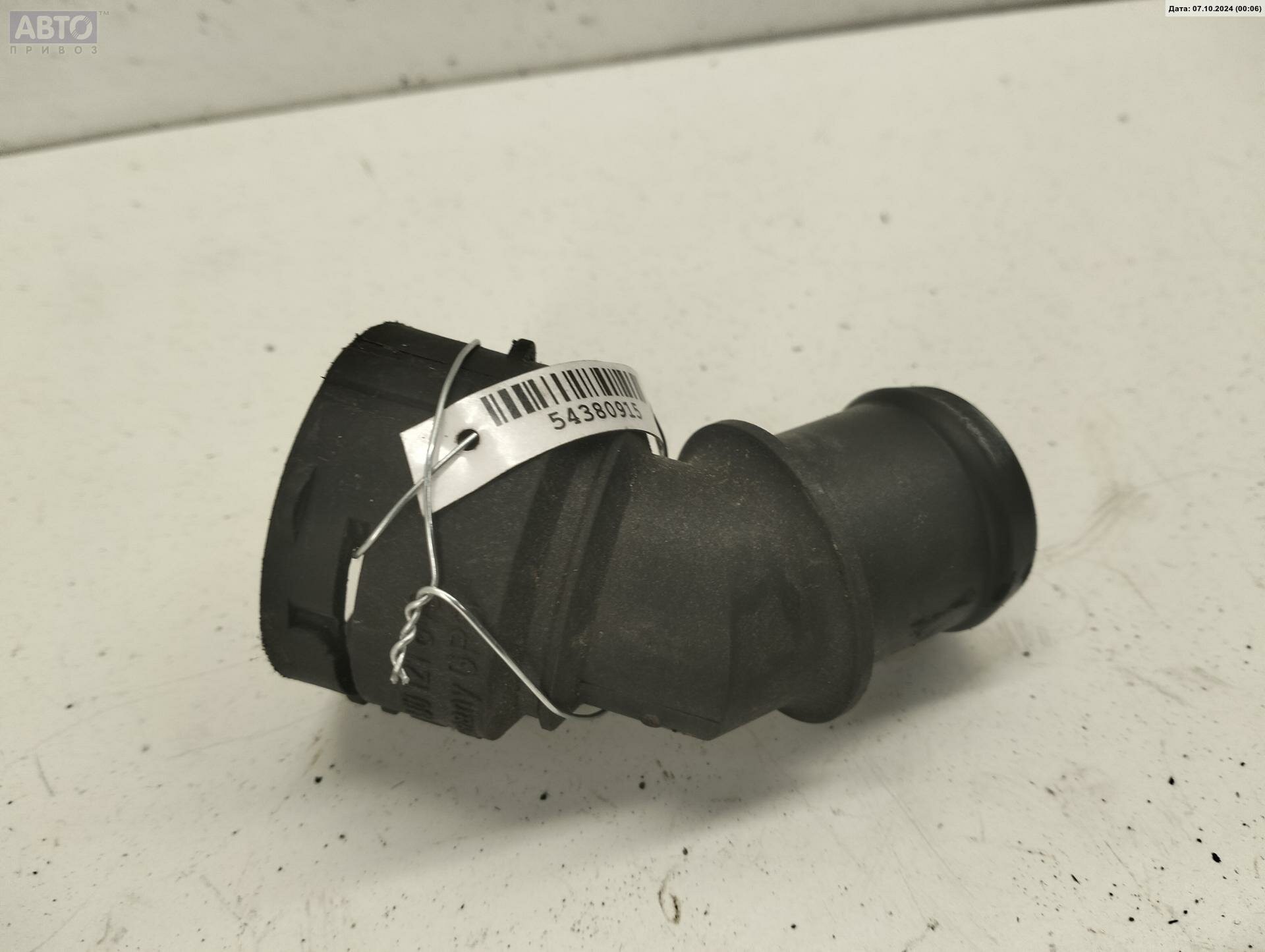 Фланец (тройник) системы охлаждения Volkswagen Golf-4