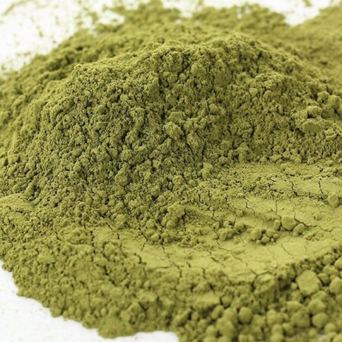 Матча (25 гр) Производится из верхних листочков путём перетирания на каменных жерновах до состояния пудры