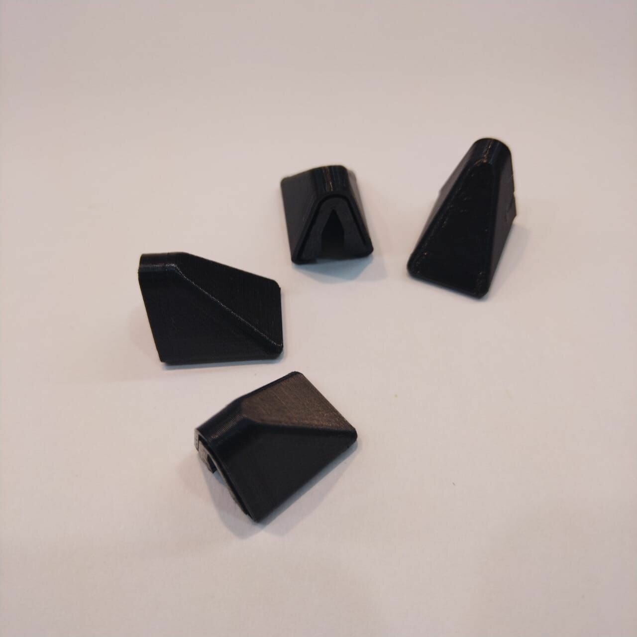 Заглушки молдинга крыши ваз 1111, 1113 ОКА