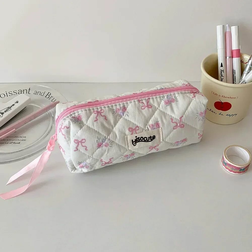 Розовый пенал с бантом