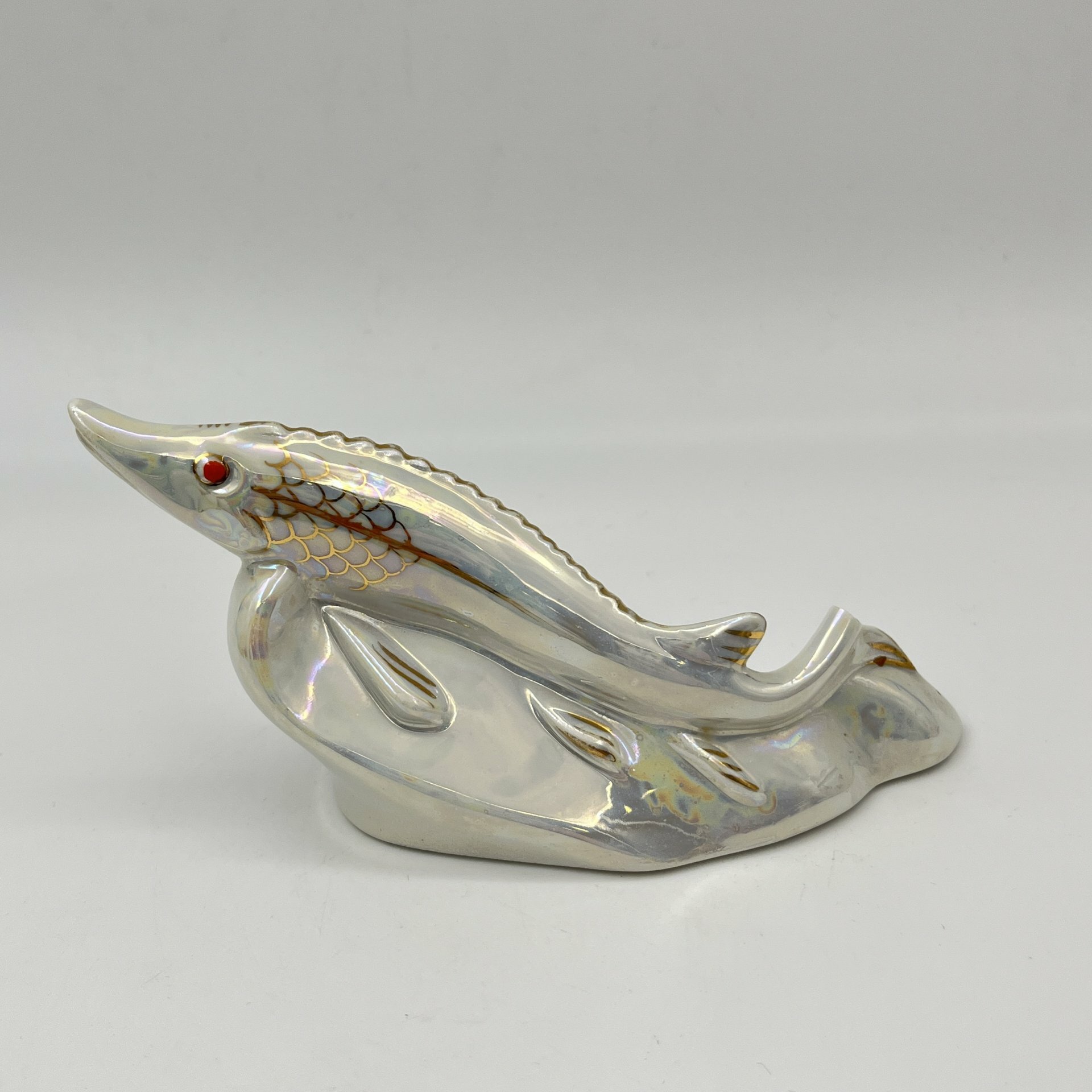 Статуэтка "Осётр", фарфор, люстр, золочение