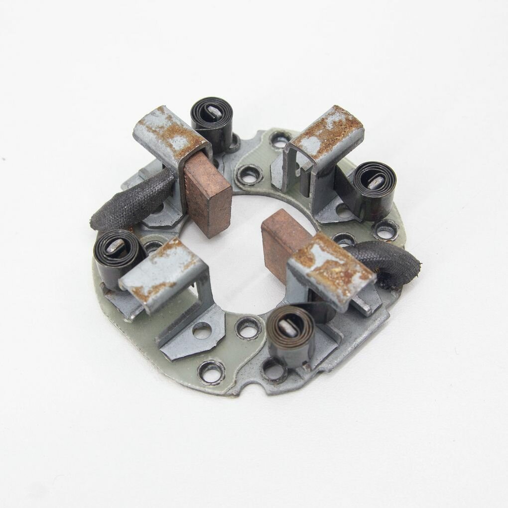Щеткодержатель стартера HYUNDAI/MMC 4D35 /NISSAN, Nilson Auto Parts (d внутр 33, d наружний 70, ширина 7, высота 18)