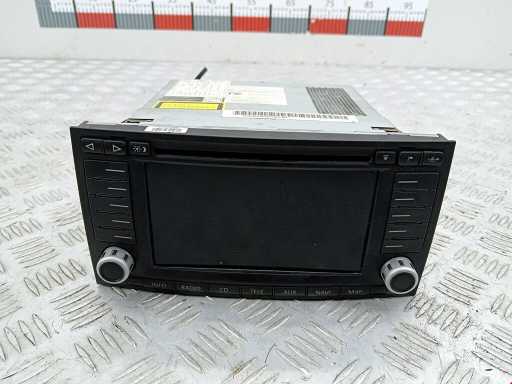 Магнитола Volkswagen Touareg 1 7L6035191NX арт. 2020509
