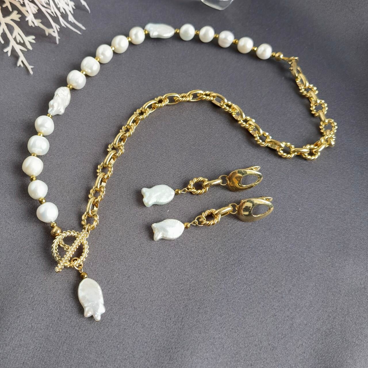 Комплект бижутерии: серьги, колье, жемчуг культивированный