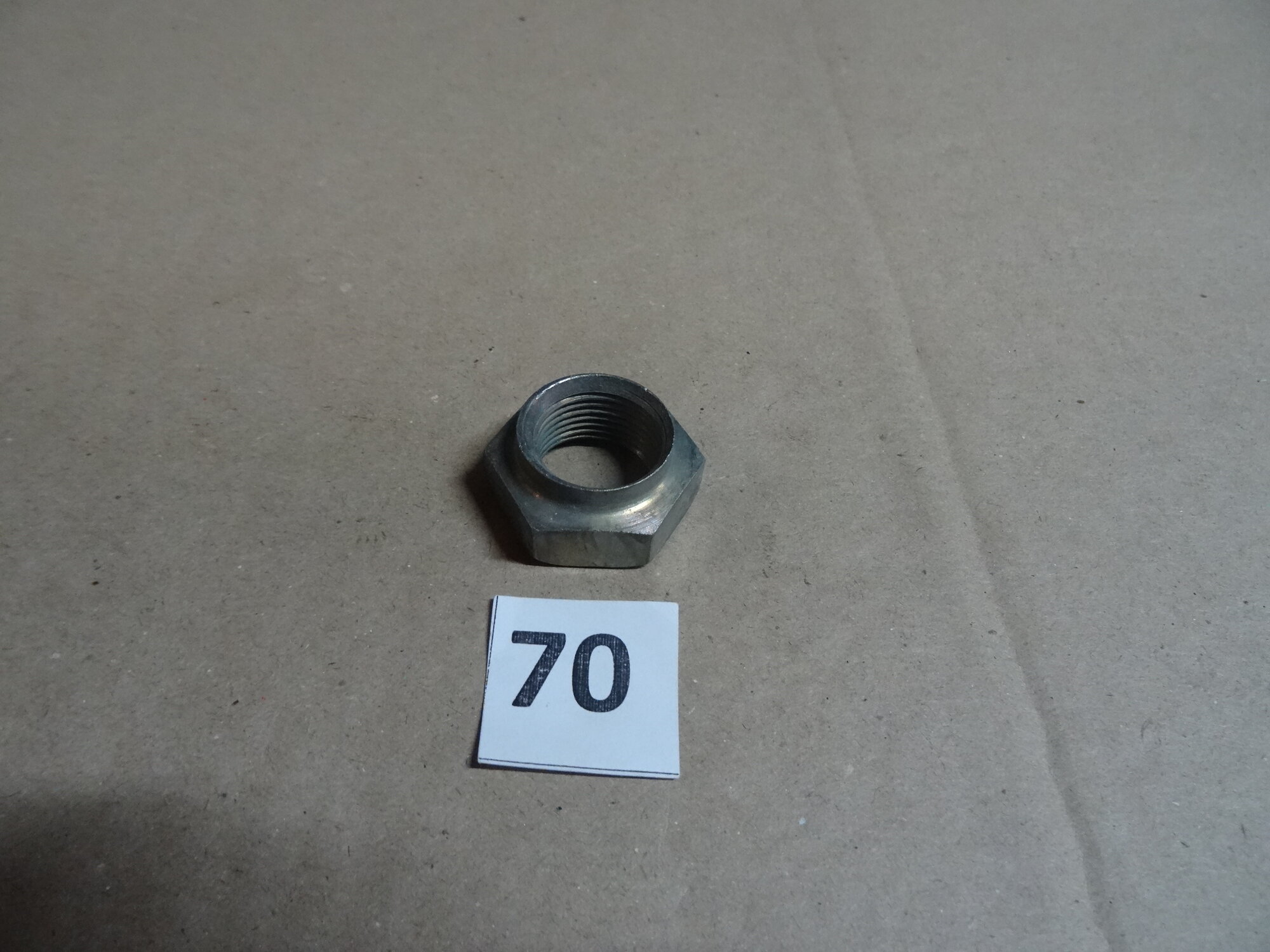 Гайка М20х1,5 самоконтрящаяся подушки двигателя