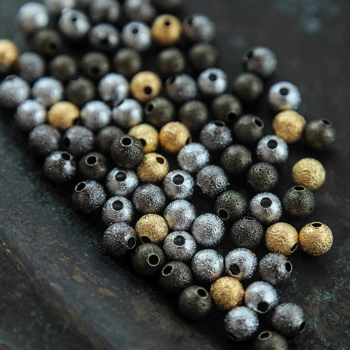 Бусины латунные (3 уп по 4 г), 4 мм, разные цвета в упаковке