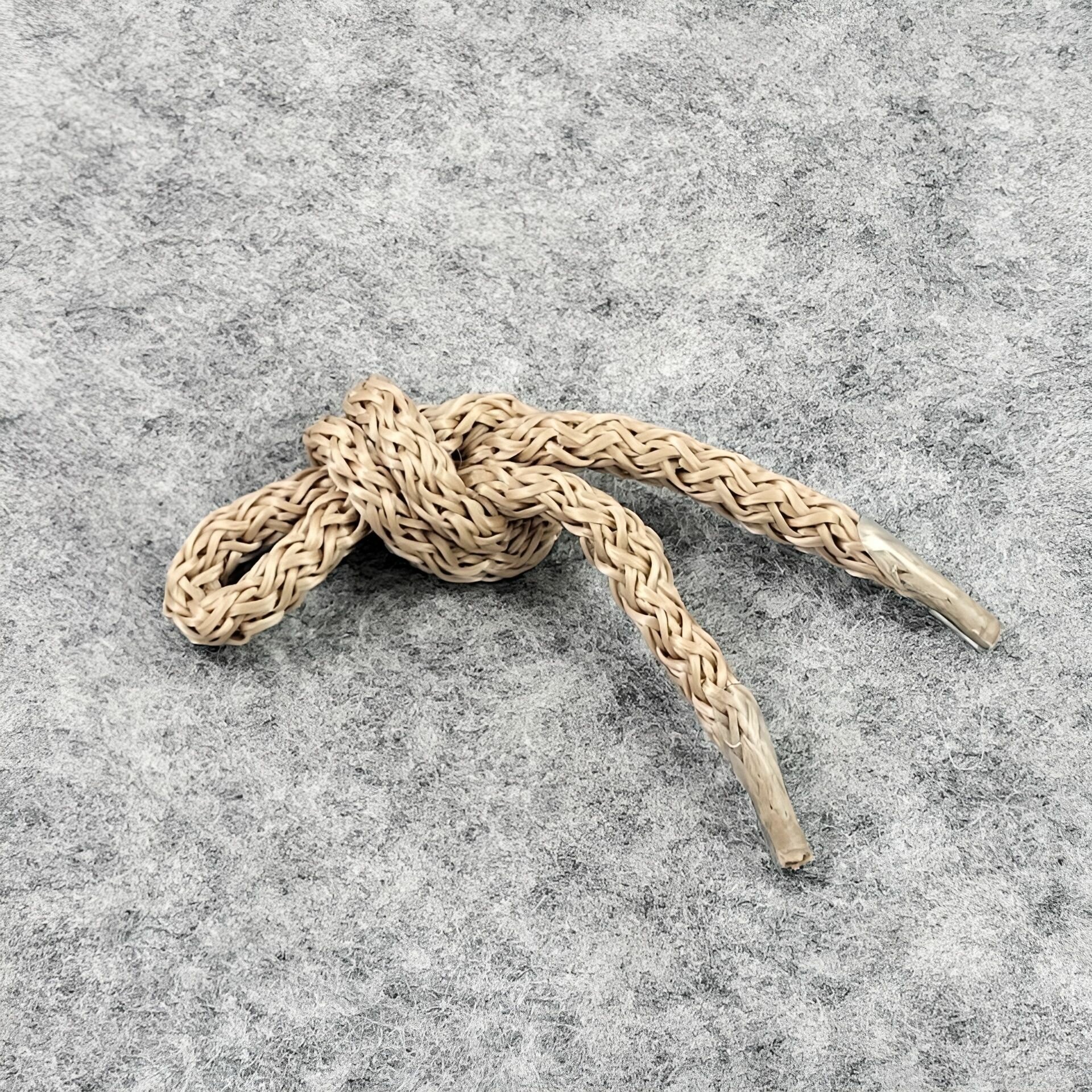 Ручка-шнур 4 мм №58 (темно-бежевая) 35 см с пластиковыми наконечниками (100 шт)