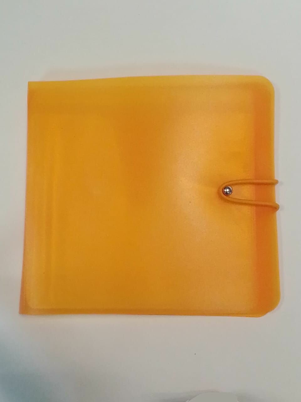 Папка для 12 CD/DVD дисков оранжевая с резиновой застёжкой