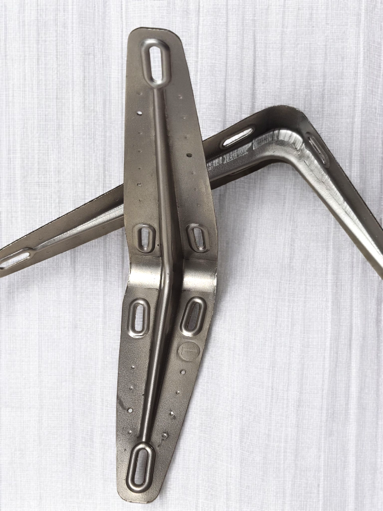 Уголок усиленный 75*100 (4 шт)