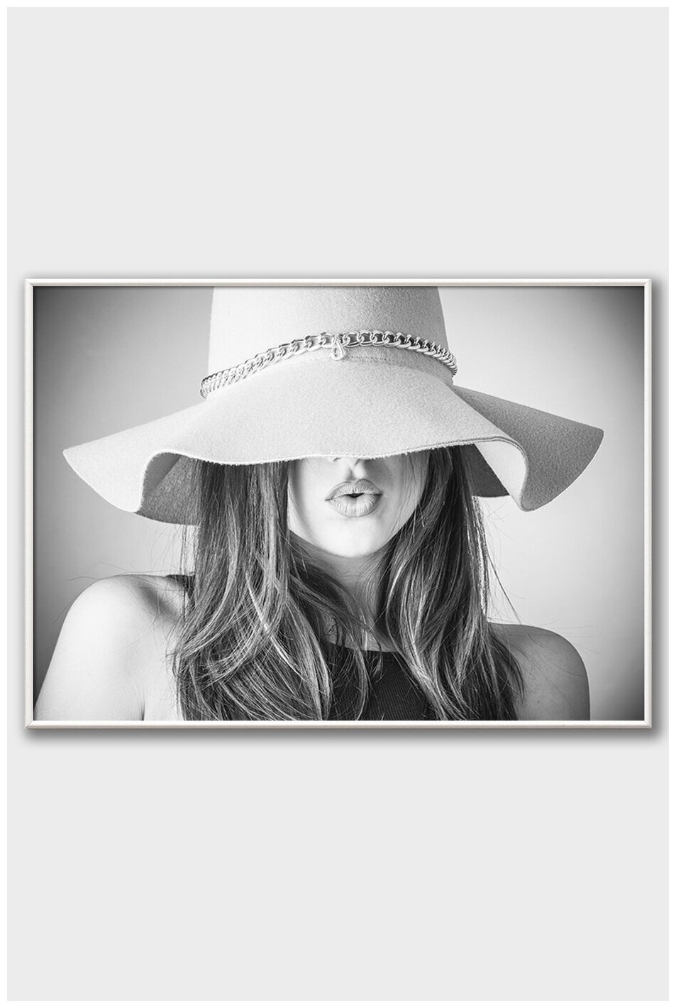 Постер для интерьера Postermarkt Девушка в шляпе, в белой рамке 30х40 см