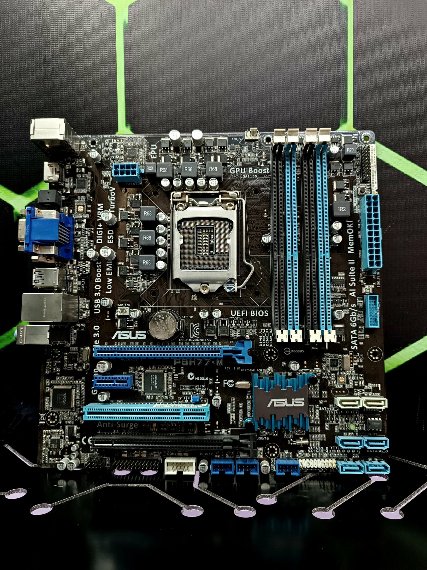 Материнская плата Asus P8H77-M LGA1155 4*DDR3 форм-фактор mATX