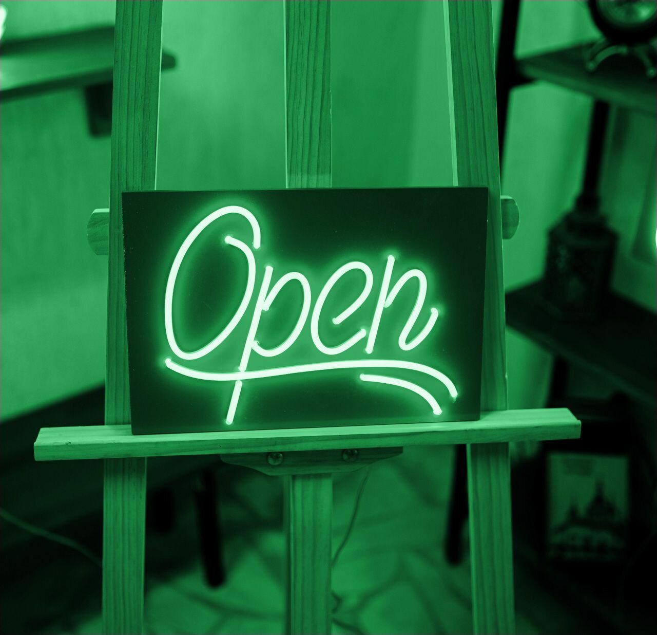 Неоновая вывеска Open, 50х34, зеленая