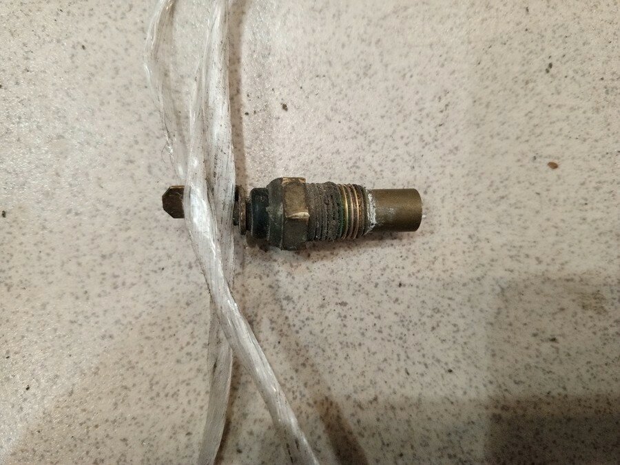 Датчик температуры охлаждающей жидкости от Mitsubishi Lancer 9 CS 2000-2008