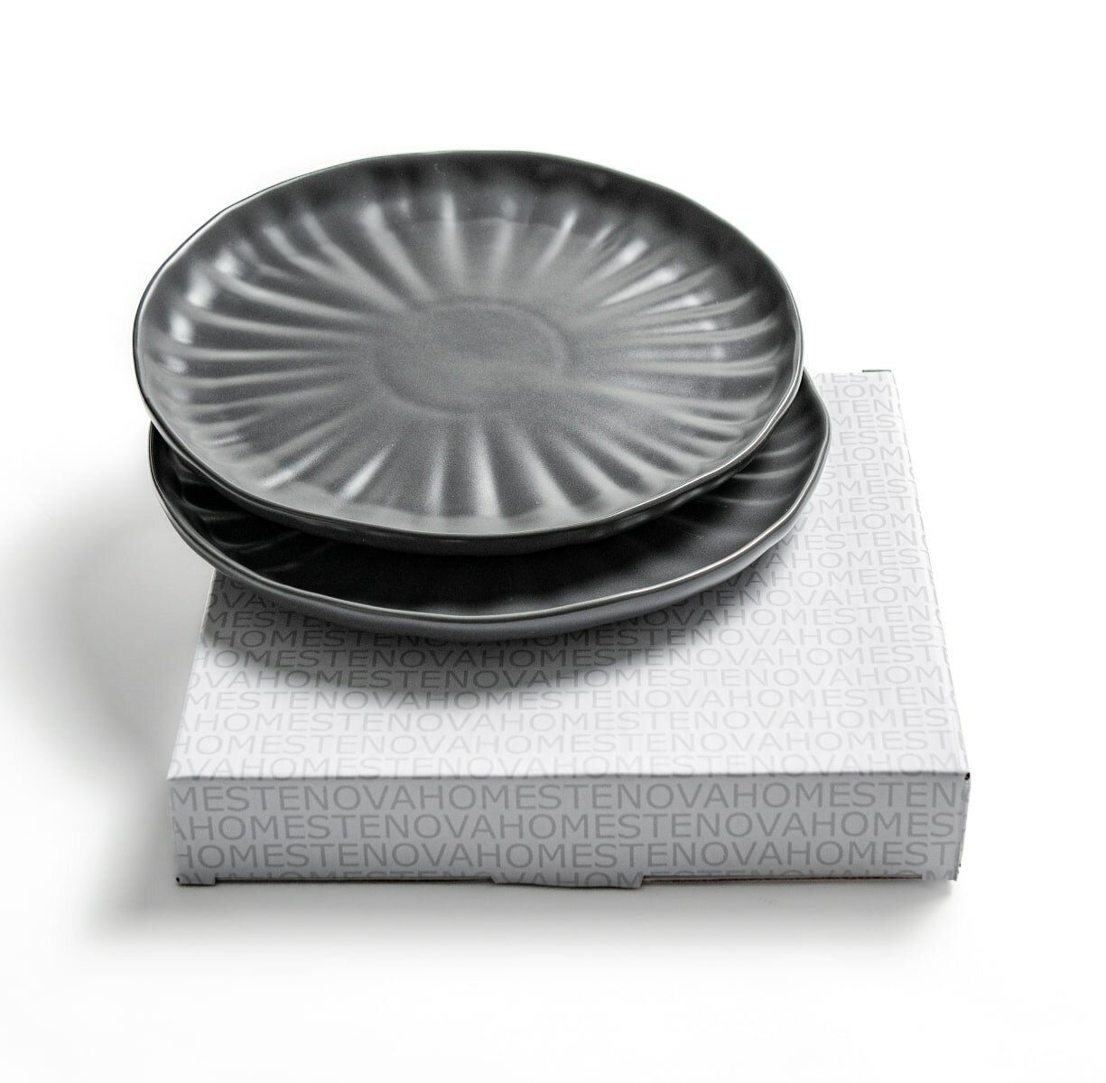 Набор тарелок STENOVA HOME Lotus 2шт. 21см десертные фарфор черный