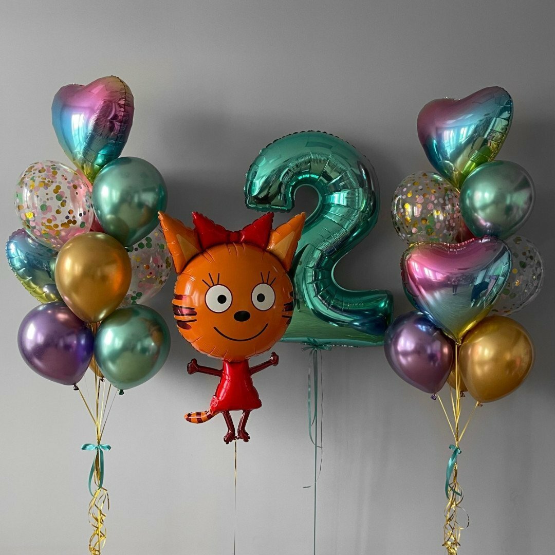 Композиция из воздушных шаров «Карамелька. Три кота»