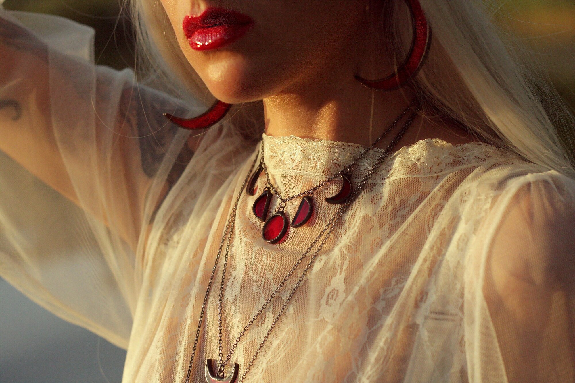 Колье, стекло