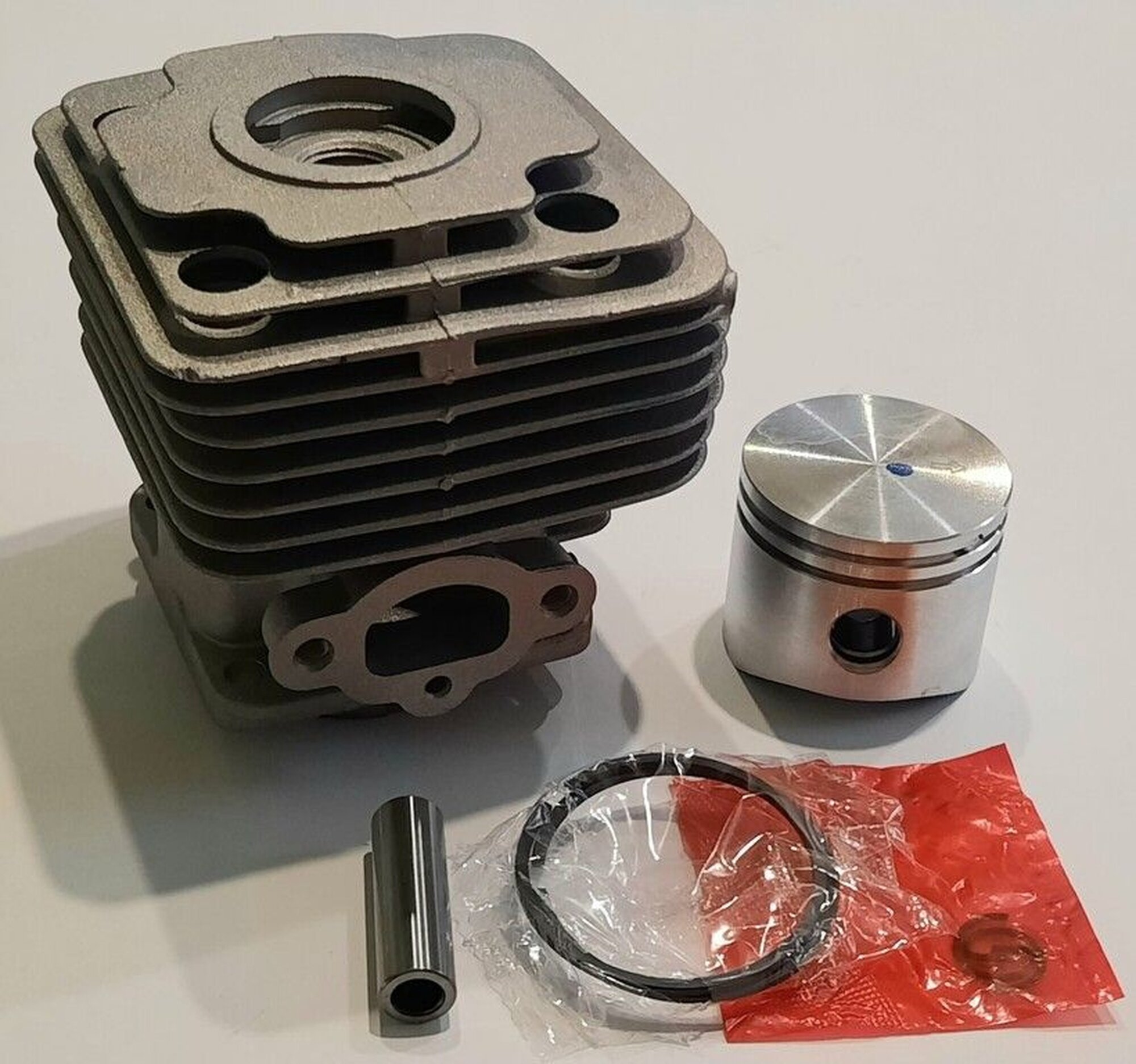 Поршневая группа для мотокосы Oleo-Mac Sparta 42 и Oleo-Mac Sparta 44 Emak