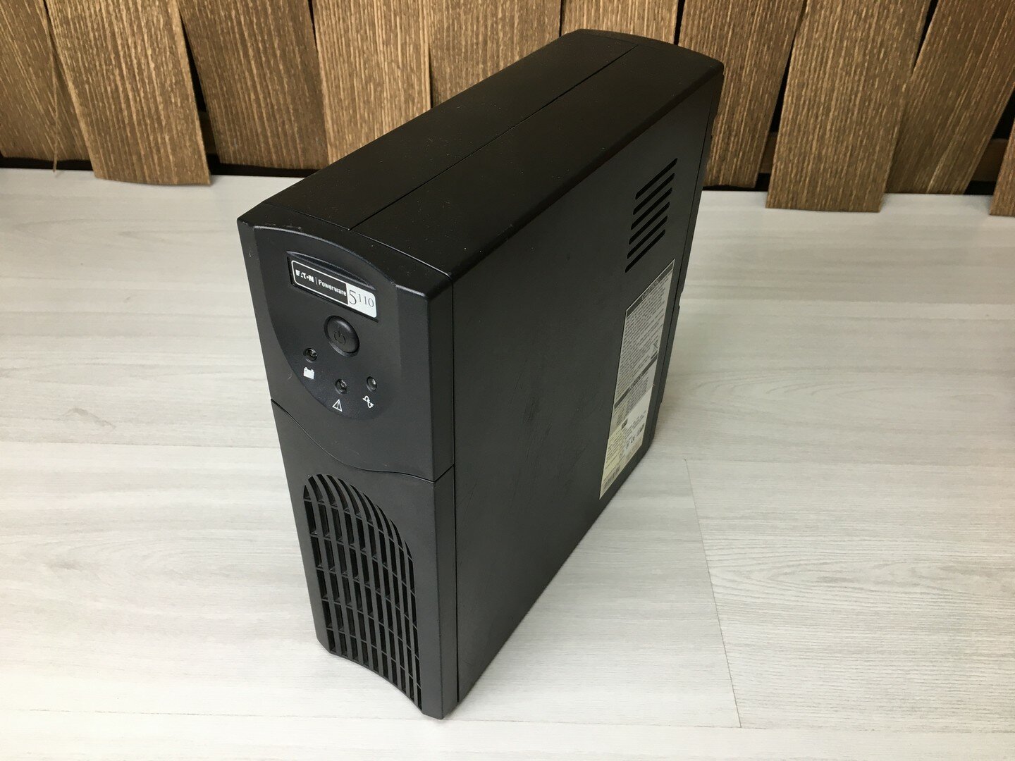 ИБП EATON Powerware 5110 PW 5110 700i 700VA/420W, без батареи 12в 7Ач