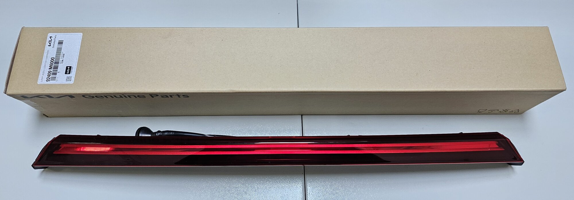 Фонарь задний центральный крышки багажника для Kia Cerato 2018- / арт. 92409M6000 / бренд MOBIS