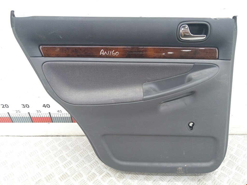 Обшивка (карта) двери задней левой Audi A4 B5 8D5867305 арт. 1848028