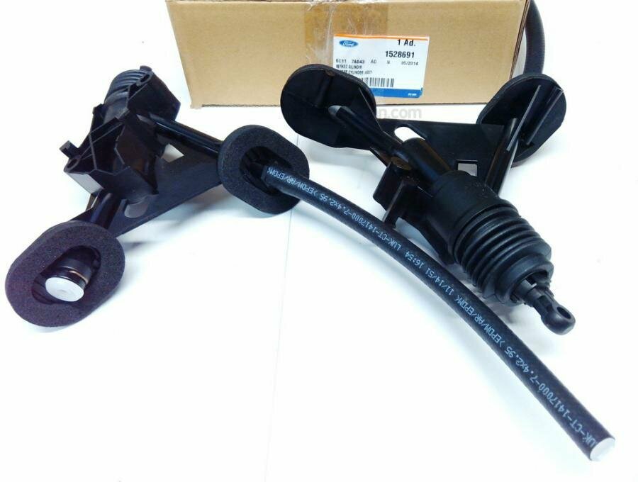 FORD 1528691 1528691 FORD Цилиндр сцепления главный Tr06-