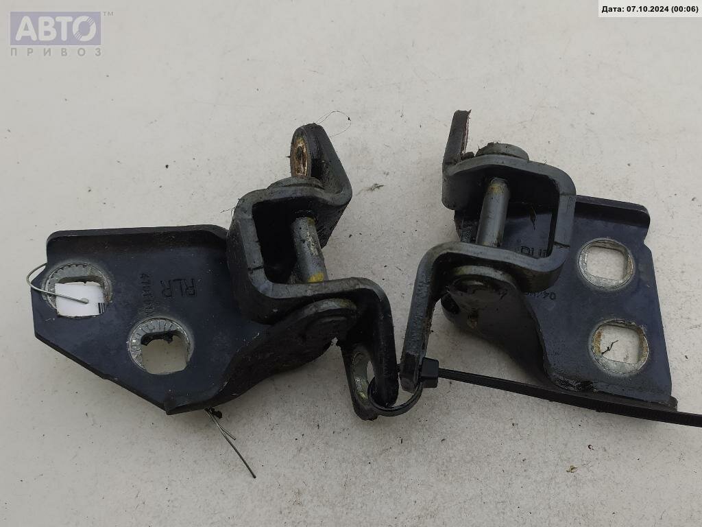 Петля двери задней правой Chrysler Sebring