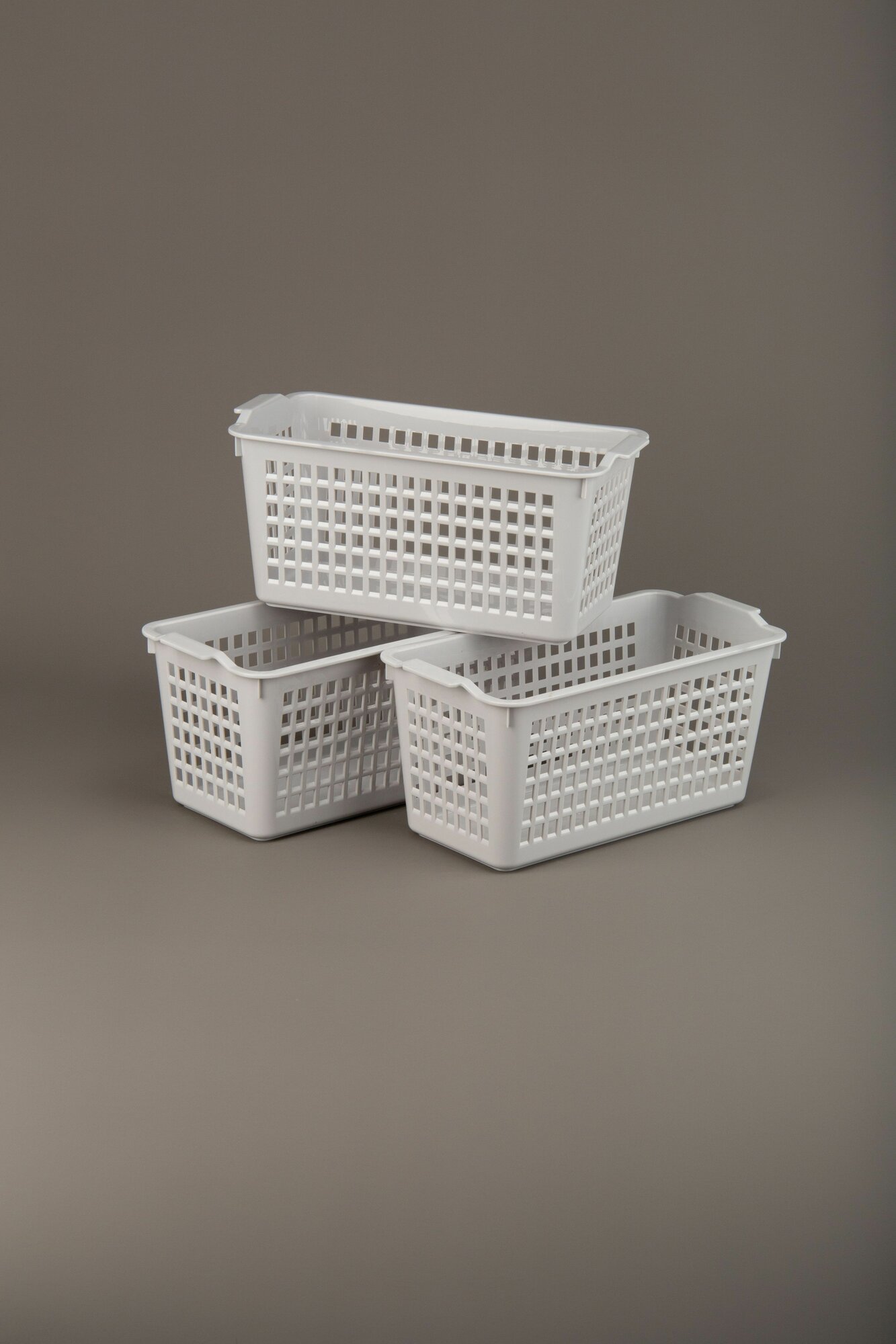 Корзина пласт универсальная 3.2 л. серая