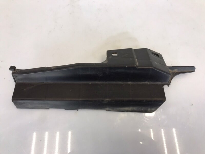 Б/У Дефлектор радиатора Honda Civic 4D 2006 FD1 R18A1 Прав. 39876 HONDA арт. 19025RNAA0
