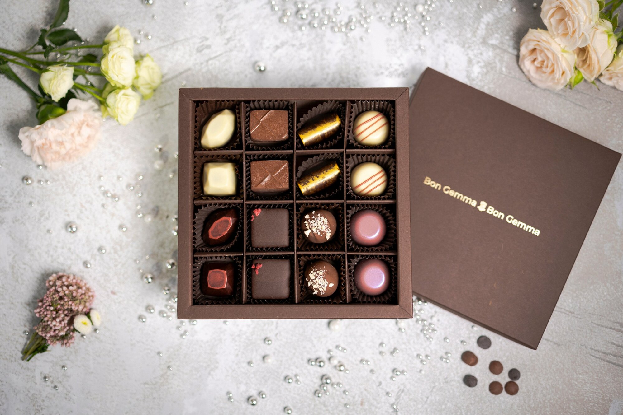 Шоколадные конфеты ручной работы Bon Gemma, набор "Гранат", 16 шт.