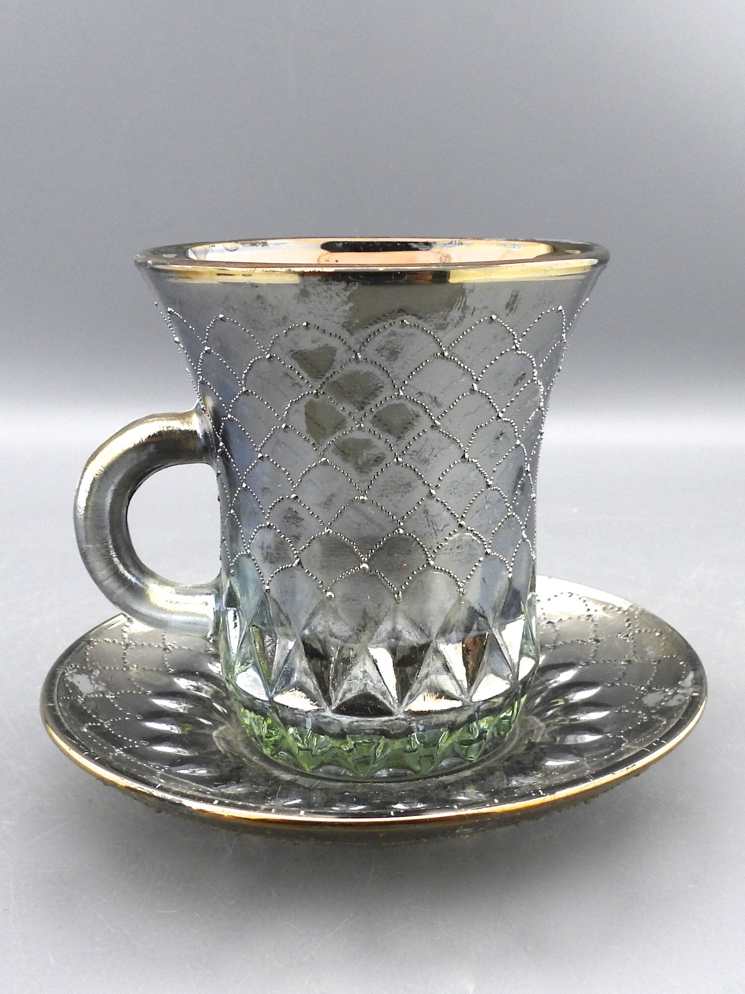 Чайная пара "Сеточка" прессованное стекло Уршельский з-д СССР