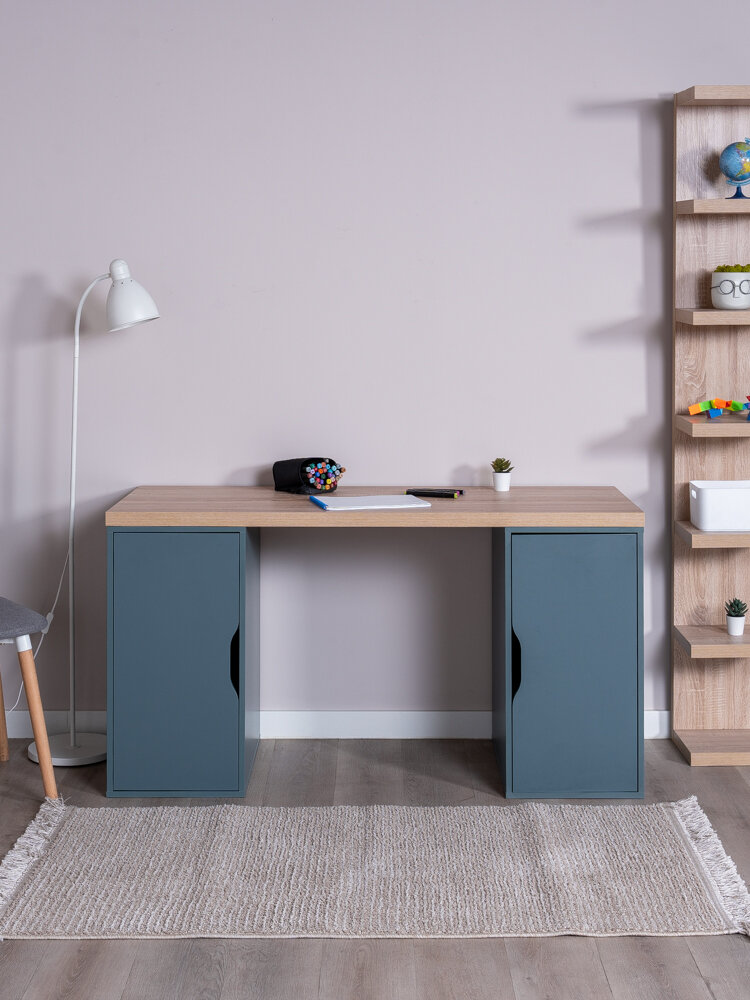 Стол письменный ГУД лакк Ингар с двумя дверцами, 140x75x55, серо-бирюзовый/черный, столешница дуб беленый