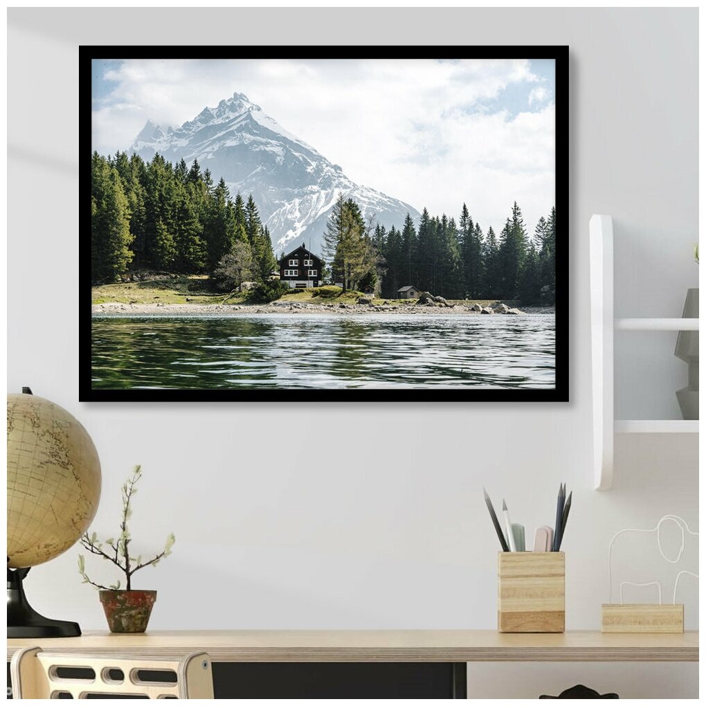 Постер "Домик у озера в лесу, горный пейзаж " 40х50 см в черной рамке на стену для интерьера