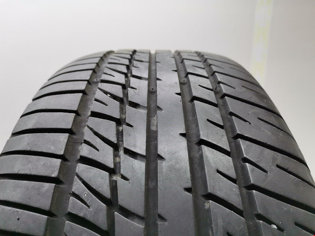 Шины Toyota Rav4 2 235/60R16 арт. 1976263