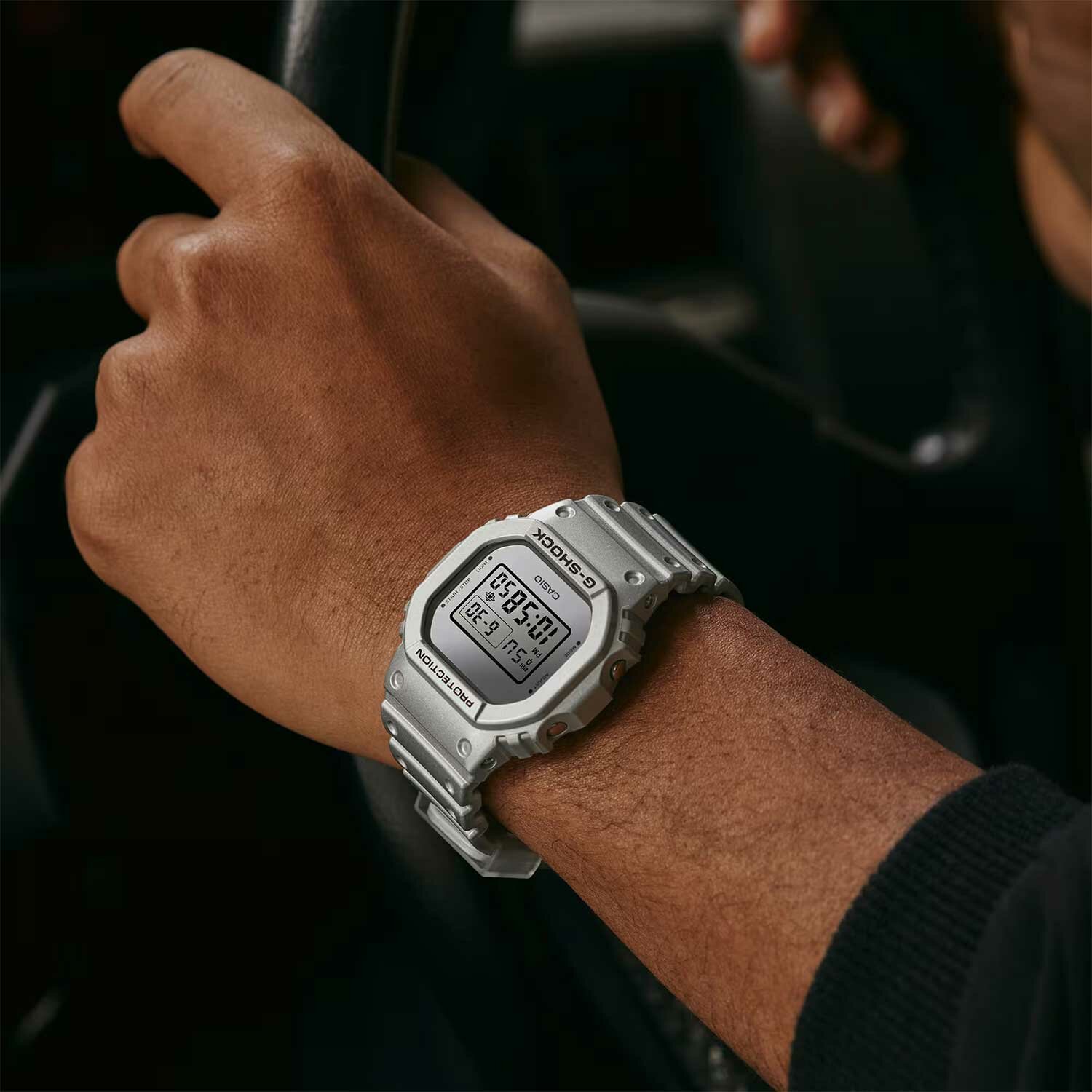 Наручные часы CASIO G-Shock, серебряный — фото 1