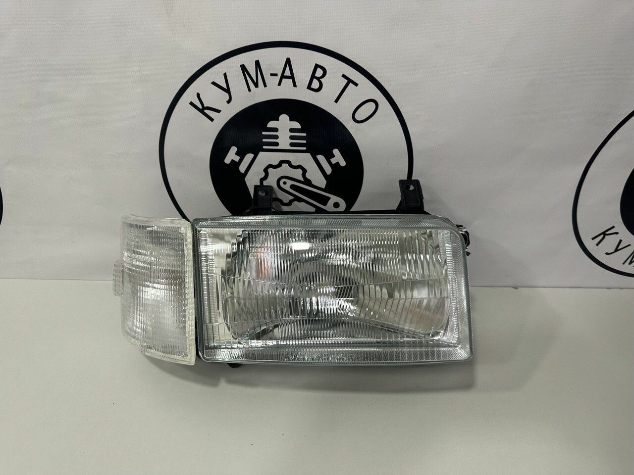 Фара правая с поворотником белым Фольксваген Транспортер Т4 VW Transporter T4 depo тайвань отличное качество