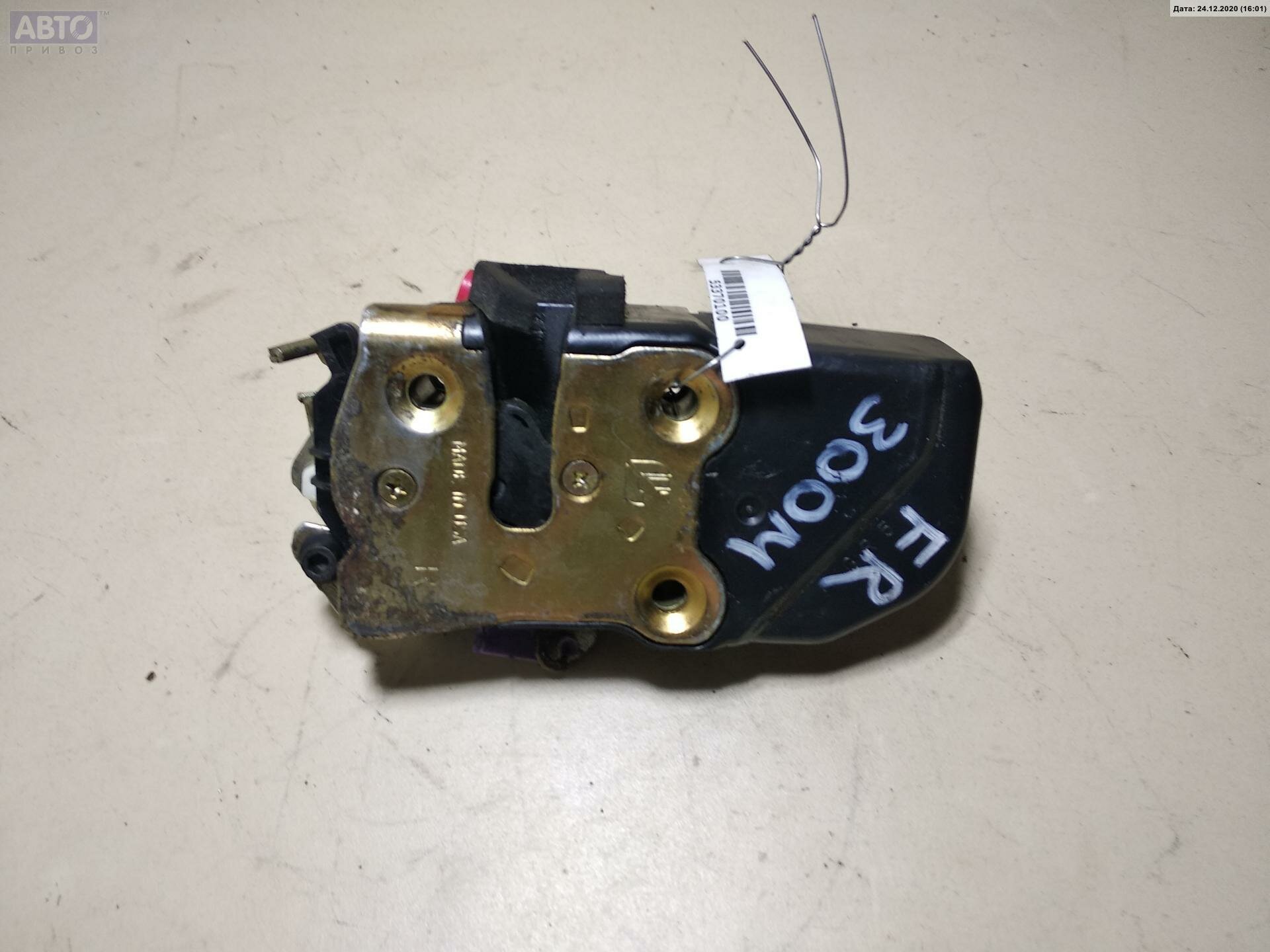 Замок двери передней правой Chrysler 300M