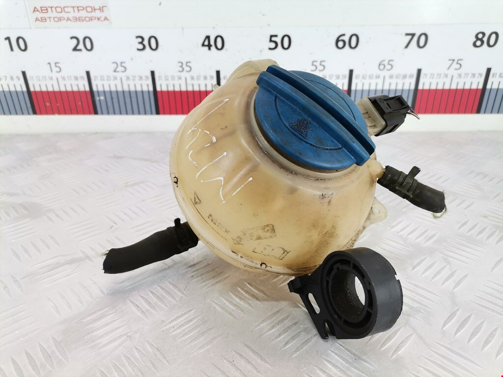 Бачок расширительный Volkswagen Polo 4 6Q0121407B арт. 1709942