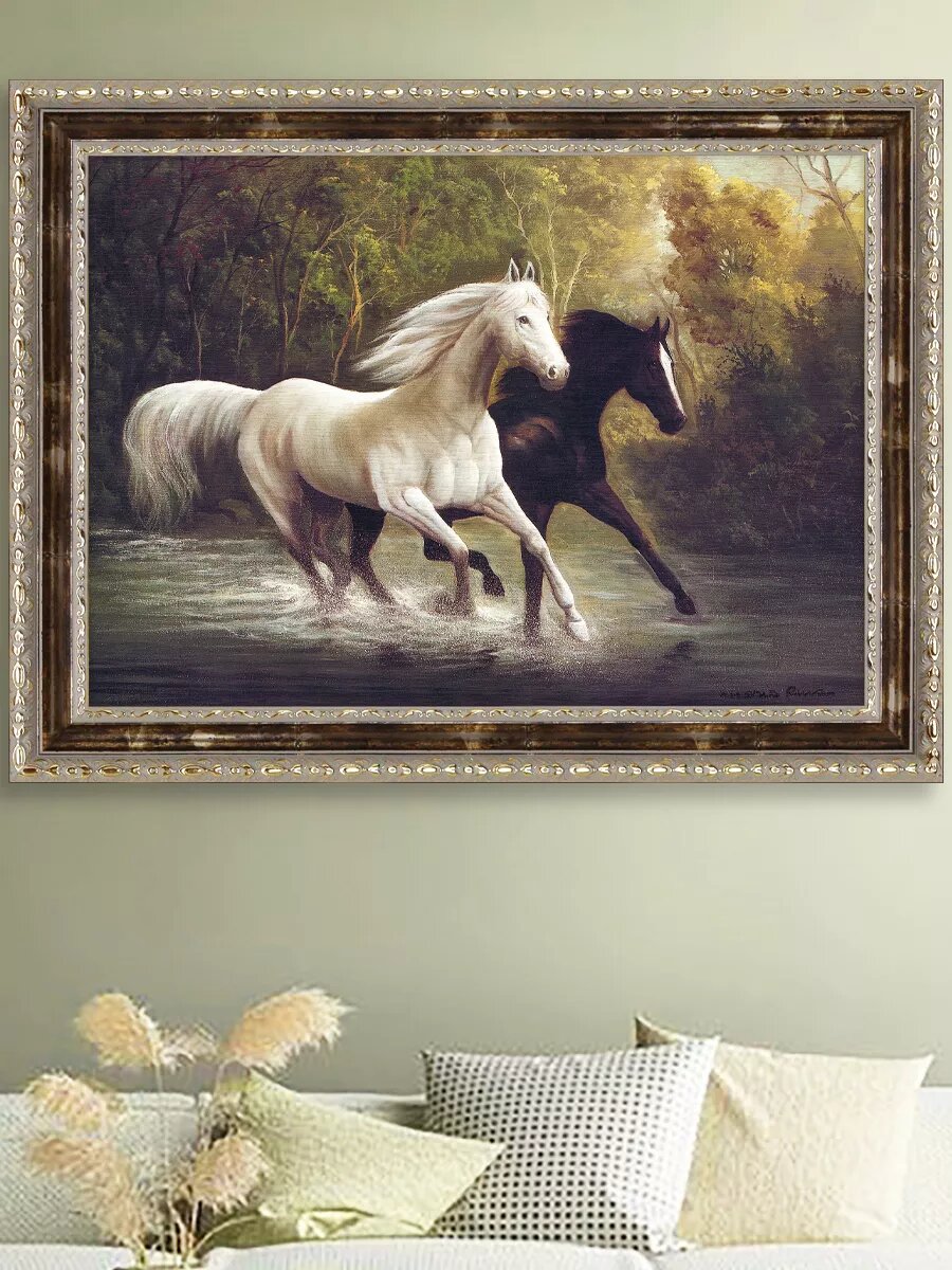 Картина 50х70 в раме 60х80 на стену лошади черная белая