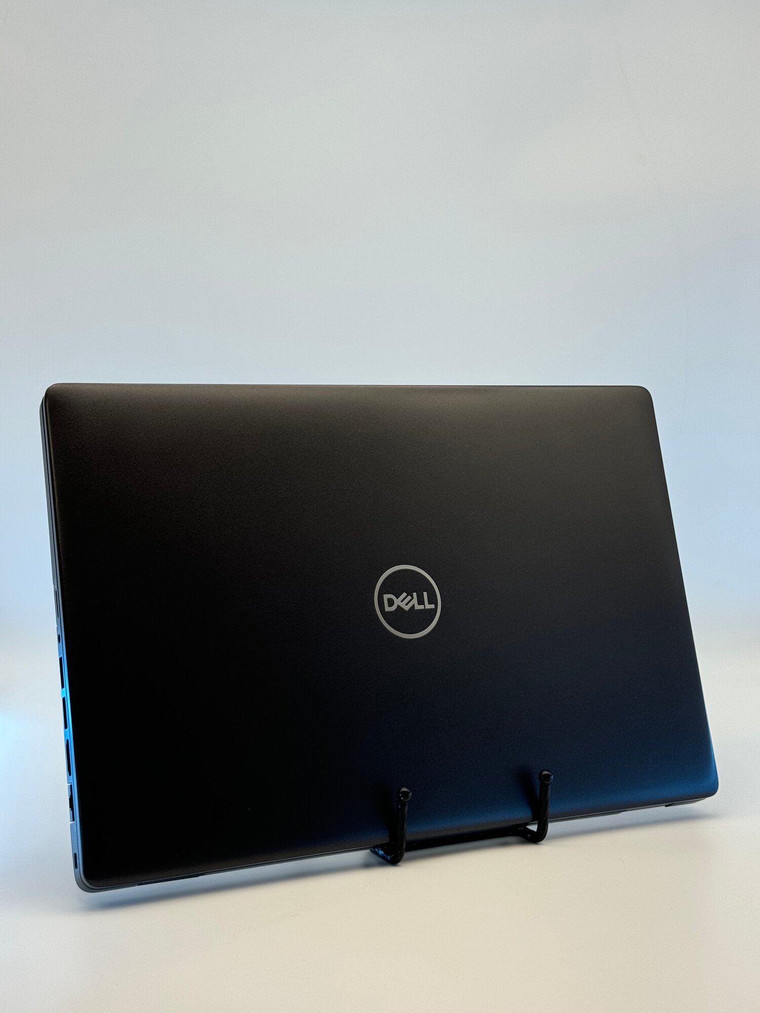 Ноутбук Dell Latitude 5400 (intel core i5-8365U\ 8gb ram\ 256 ssd\ Windows 10 Pro)