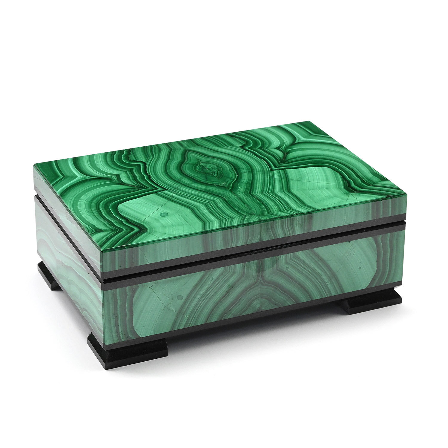 Шкатулка из малахита для украшений 110*70*45мм .