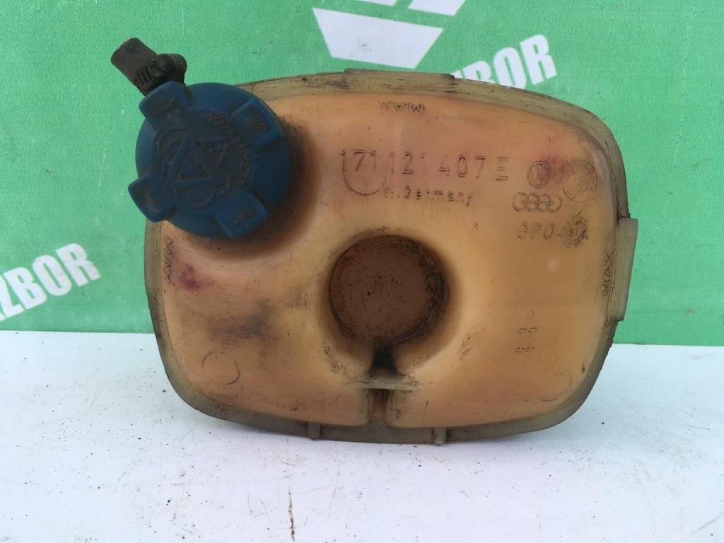 Бачок расширительный VW Golf 2 Jetta 2 83-92