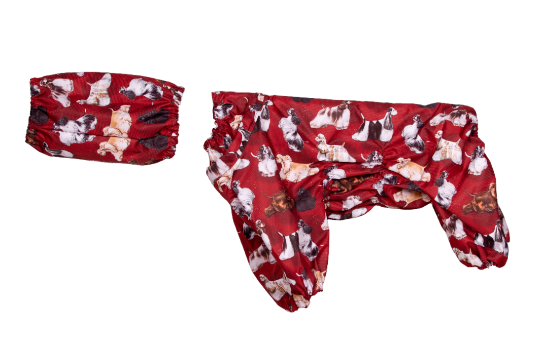 Комплект: Дождевик-комбинезон+Снуд (шапка) для американского кокер-спаниеля суки, мембрана, дизайнерский принт, цвет Американские кокеры (бордо)