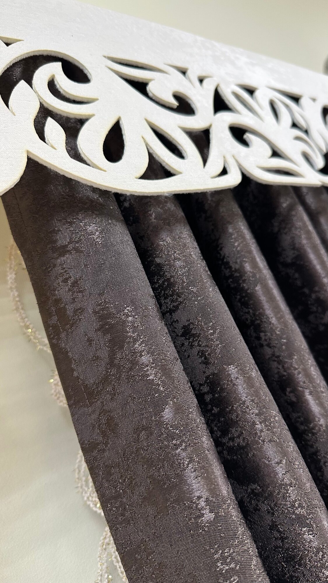 Ажурная планка ламбрекен на карниз молочная, от 1м