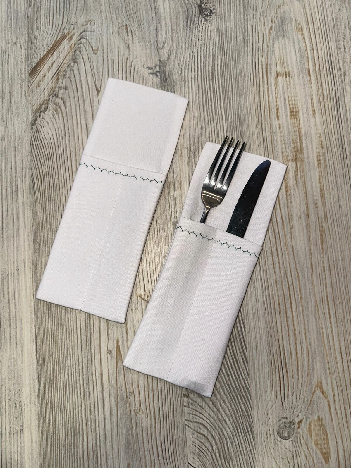 Куверты конверты для столовых приборов 4 штуки.