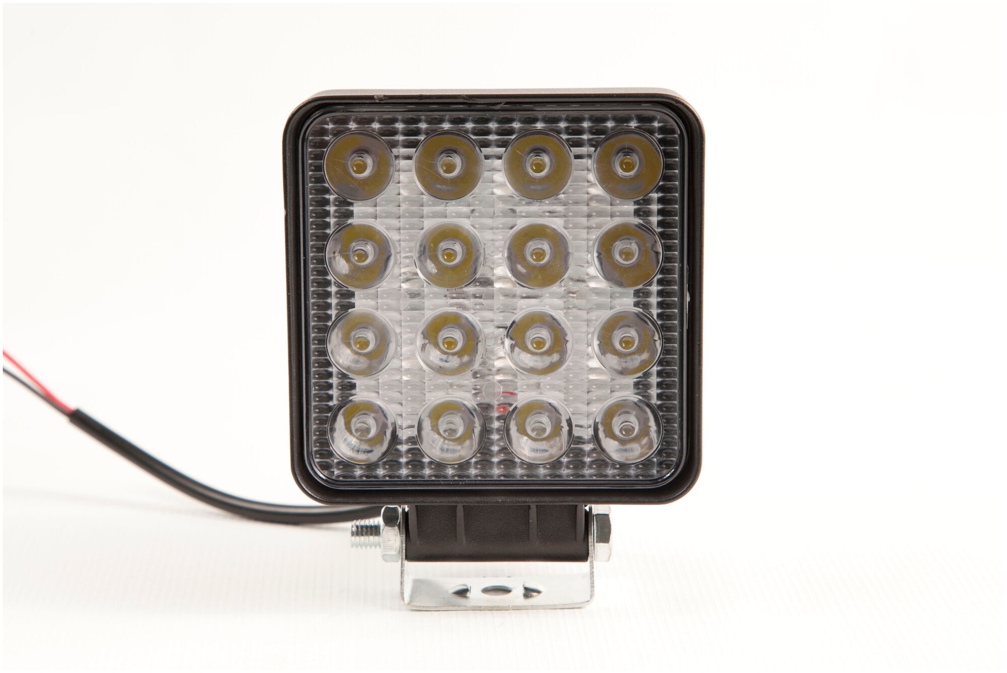 Фара LED 106*125*28мм, 12-24V, 16 светодиодов, рассеиваемый свет