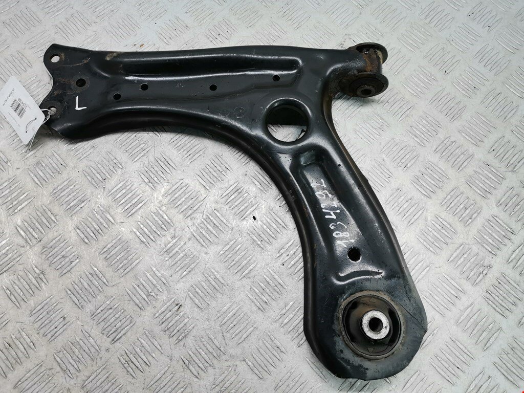 Рычаг передний левый Skoda Rapid 1 6R0407151F арт. 2054098