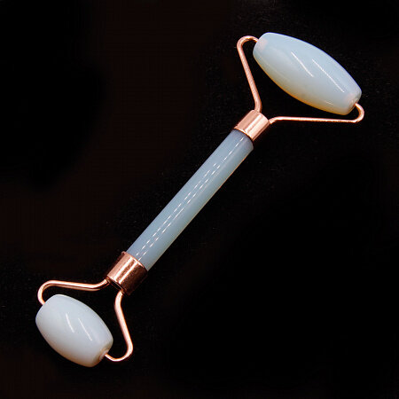 Массажер для лица и тела роликовый из камня лунный камень (длина 14-15 см.), 1 шт.